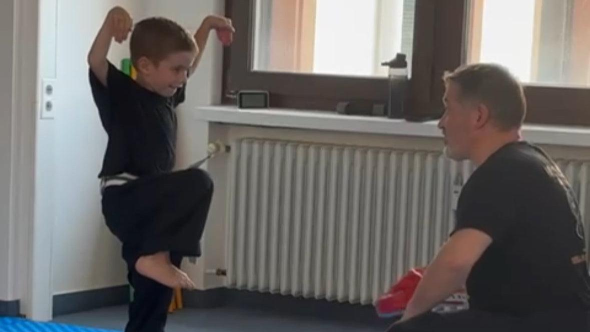Selbstvertrauen bei Kindern stärken – ohne Leistungsdruck – TOCKI Yoga
